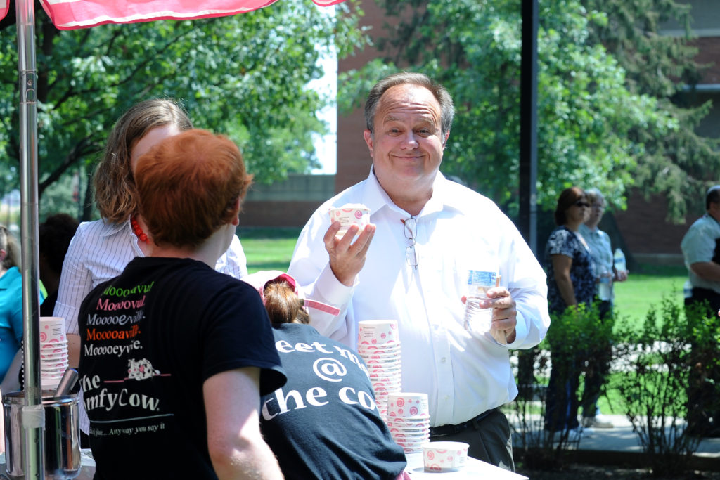'Memorial Scape' cultivated to honor longtime UofL employee | UofL News